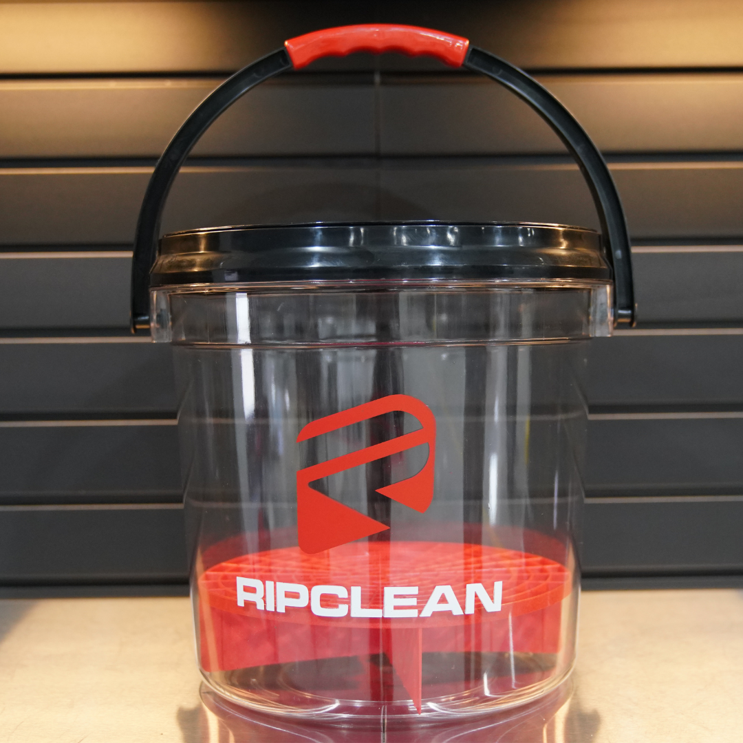 Clear 5 gallon bucket with lid store